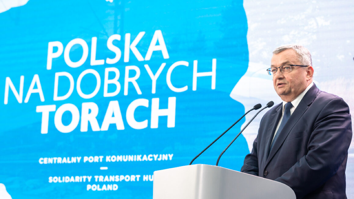 Od Centralnego Portu Komunikacyjnego do Kolei Dużych Prędkości. Gdzieś pomiędzy jest człowiek ...